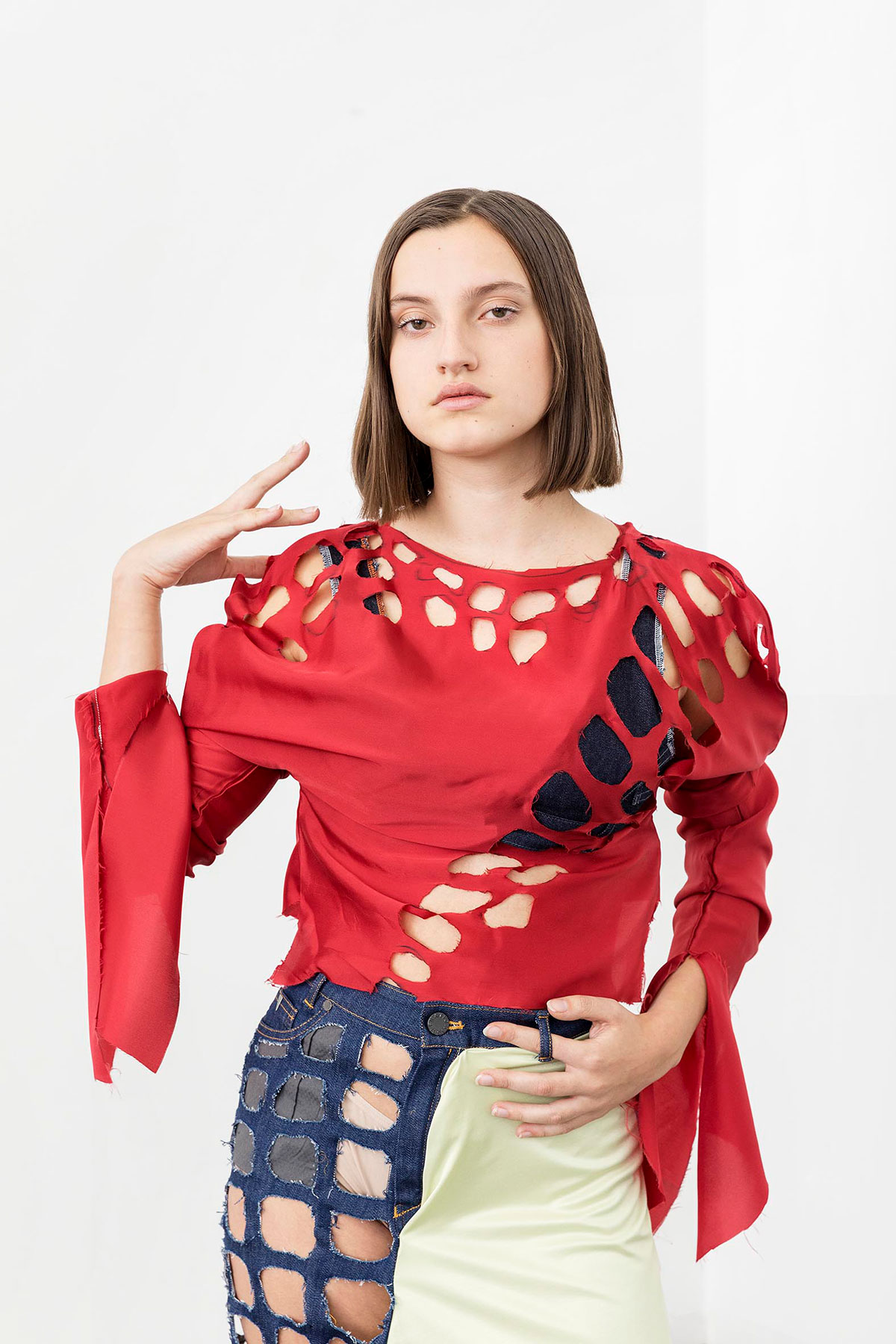 SANDY VOLZ — TRASH THE SYSTEM — Reutlingen University